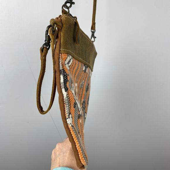 Myra Bag | Bags | New Myra Bag Rusty Trails Crossbody Bag Clutch Canvas ...